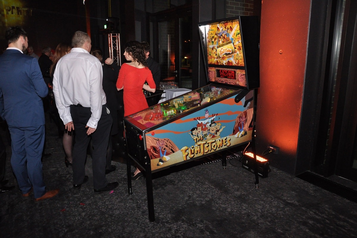 Cennik wynajmu fliperów i atrakcji RETRO | Flipery cena | wynajem